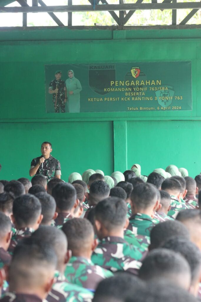 Jam Komandan Dipenghujung Bulan Ramadhan 1445 H Dilingkup Yonif 763/SBA ... Jam Komandan Dipenghujung Bulan Ramadhan 1445 H Dilingkup Yonif 763/SBA ...