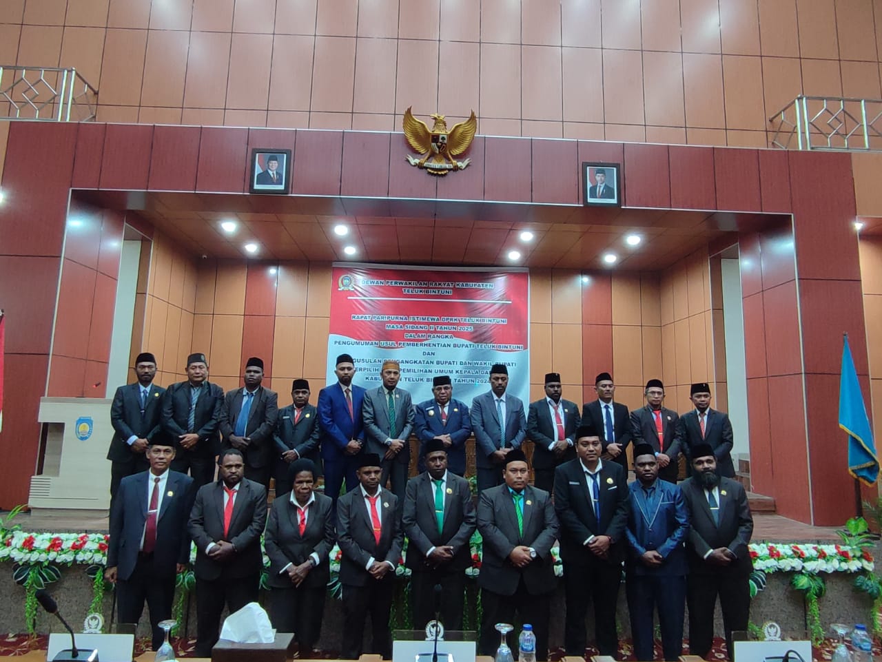 DPRK Gelar Rapat Paripurna Pengumuman Penetapan Bupati Dan Wakil Bupati Terpilih – Suara Teluk