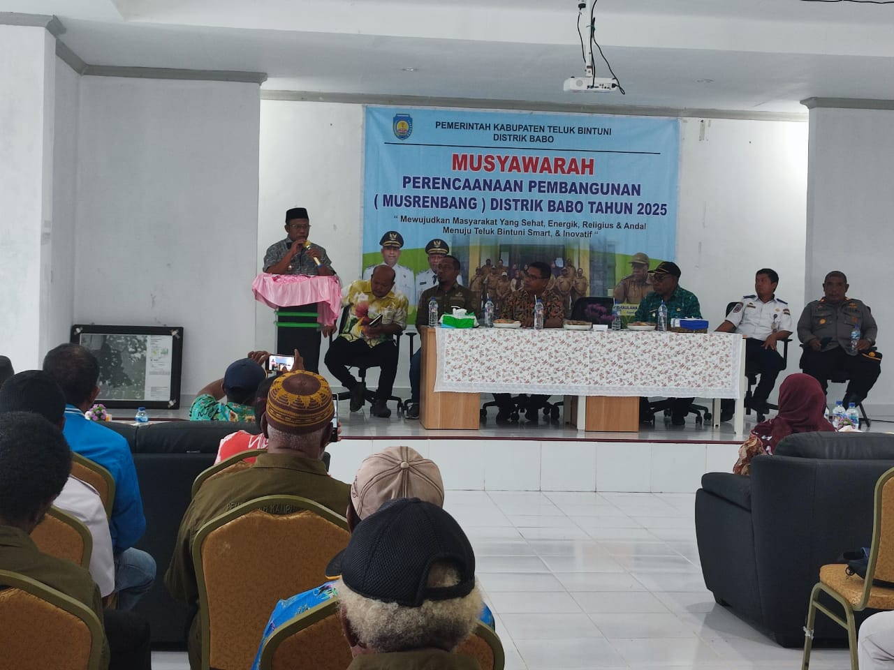 Buka Musrembang Tingkat Distrik Babo Tahun 2025, Wabup Joko Lingara ...