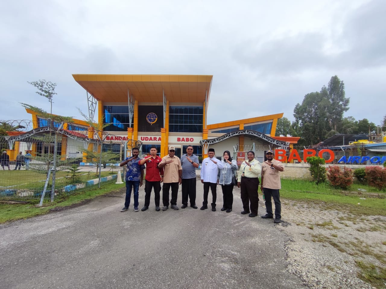 Tinjau Dermaga Dan Bandara Babo, Wabup Joko Lingara Meminta Percepatan ...